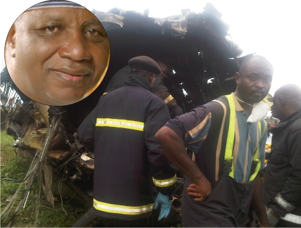 VIDEO: Olusegun Agagu's corpse retrieved from crashed plane in Lagos ...