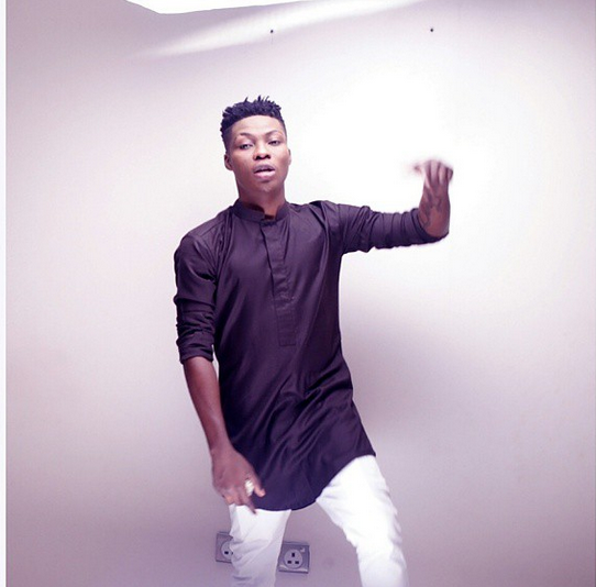Reekado Banks graduates from Unilag