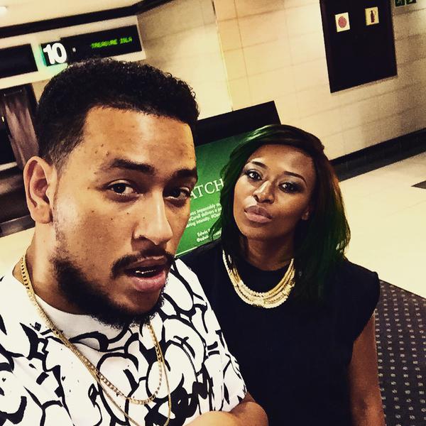 Check out this cute photo of AKA, kissing girlfriend's baby bump