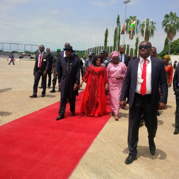 Goodluck Jonathan and wife head to Bayelsa State