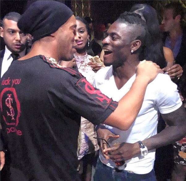 Obafemi Martins parties with Ronaldinho in Dubai